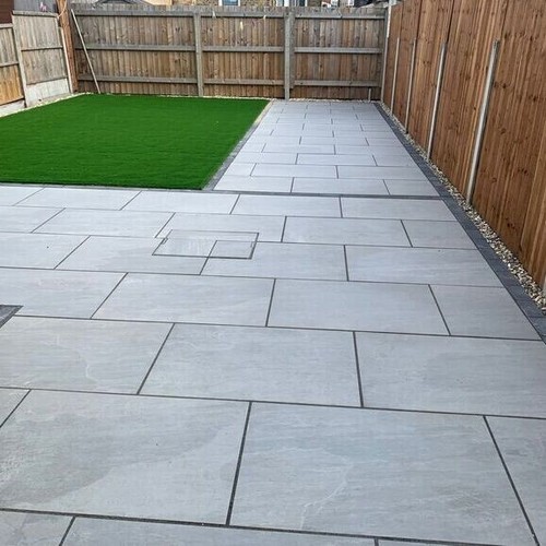 Kandla Grey Porcelain R11 Anti Slip Paving Slabs Pack 21.6m2 600x900 ...