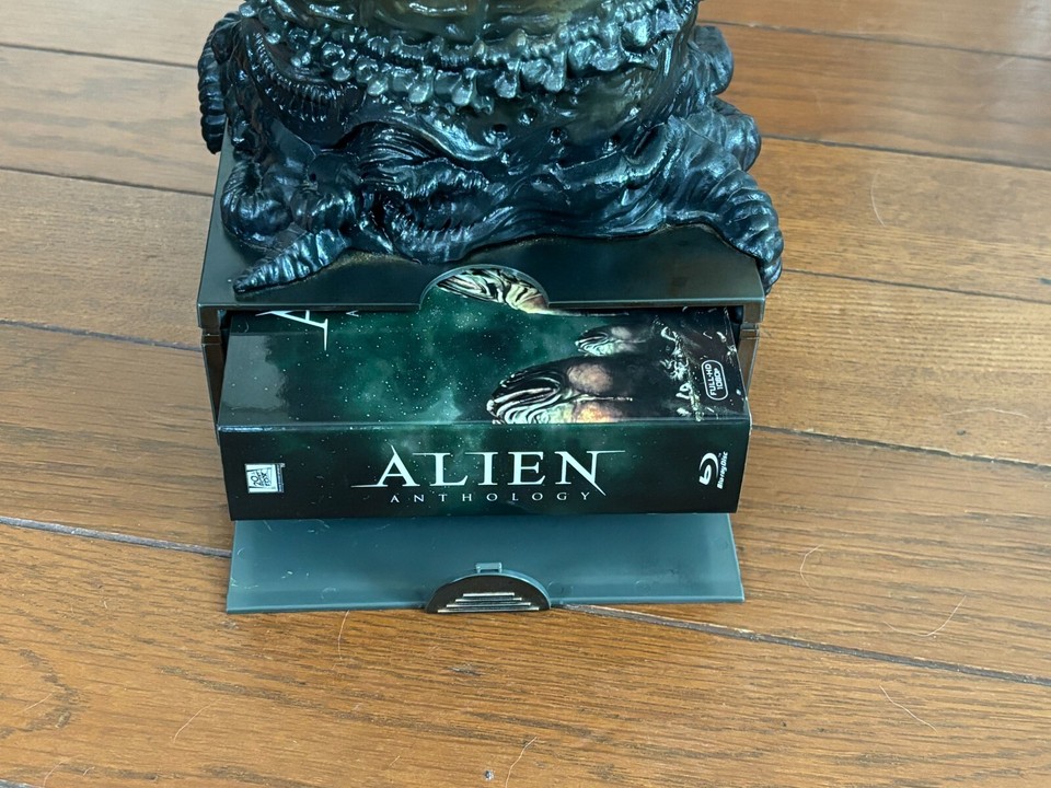 Alien Anthology Blu-ray Collector's Box Limited Edition 3500 w/Figure ...