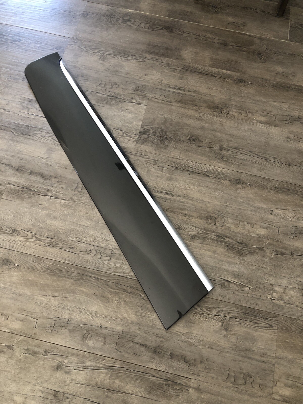 2014 Buick Enclave Door Molding Front Left Cocoa Metallic | Genuine OEM