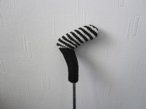 HAND KNITTED PUTTER SOCK /DRIVING IRON GOLF HEAD COVER (BLACK & WHITE ...