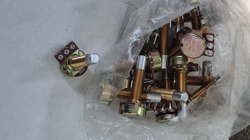NEW 20 Pcs B100K 100K Pins Potentiometer Switch Shaft 3 Pin Banjo ...