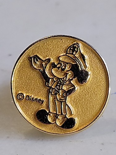 WDW Disney Mickey Mouse Security Police Golden Pin Cast Exclusive 19119 ...