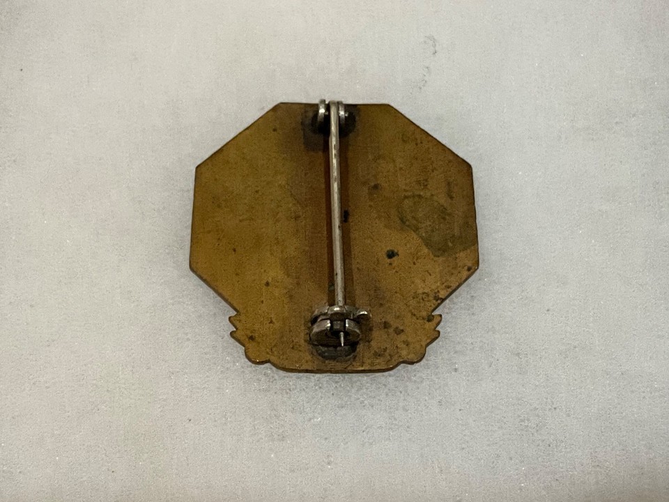 N. Y. S. Conservation Dept. vintage "License Guide" Badge number 140 ...