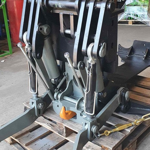 Unimog all models rear 3 point linkage with pick up hitch price ...