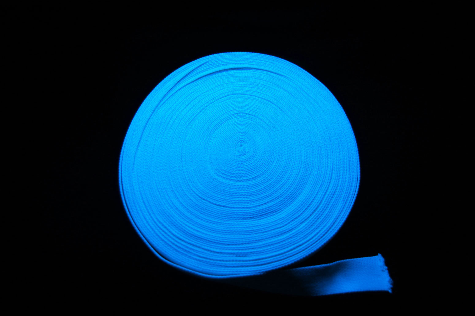 DirectGlow 80ft Blacklight Reactive GloLine Luminescent Glow Party ...