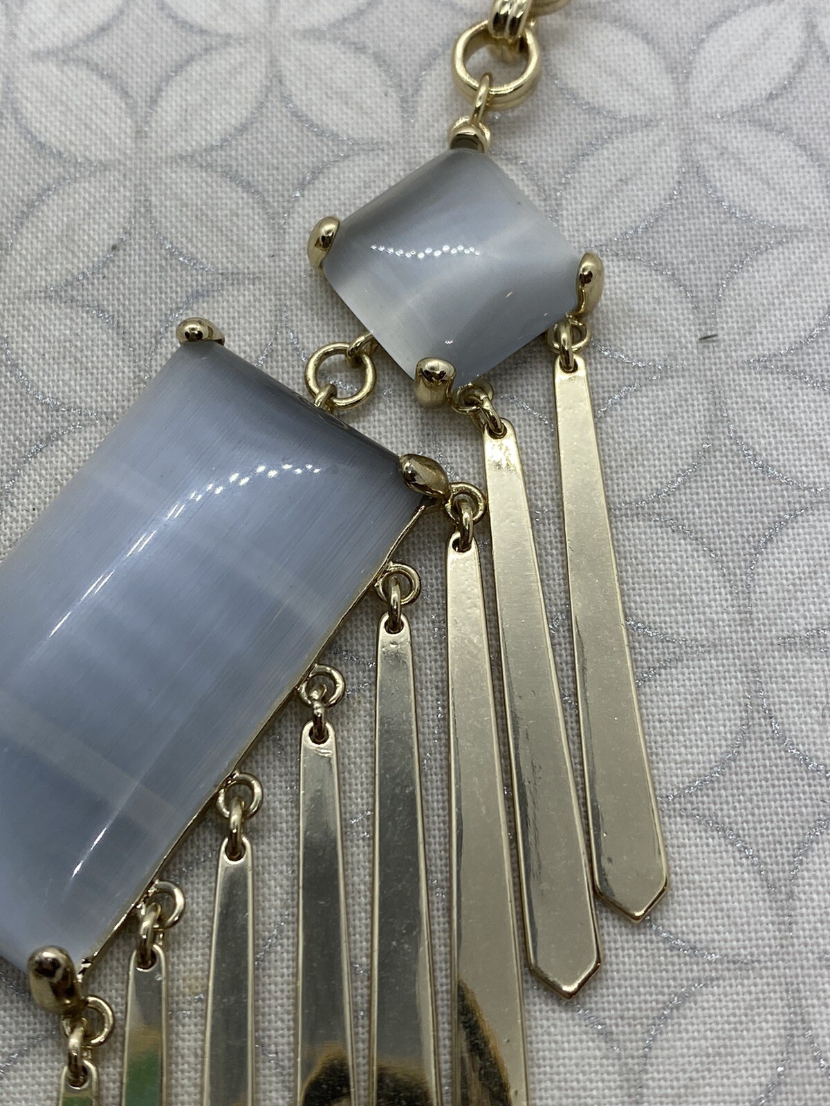 Kendra scott Leandra Necklace Used Grey slate Cat's eye glass Gold tone ...