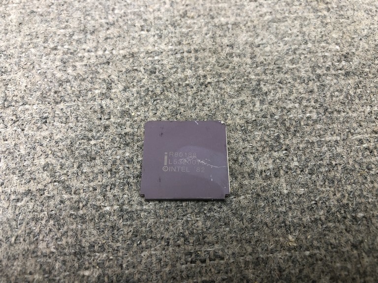 R80188 Intel 68-pin Ceramic Leadless Microprocessor Chip | eBay