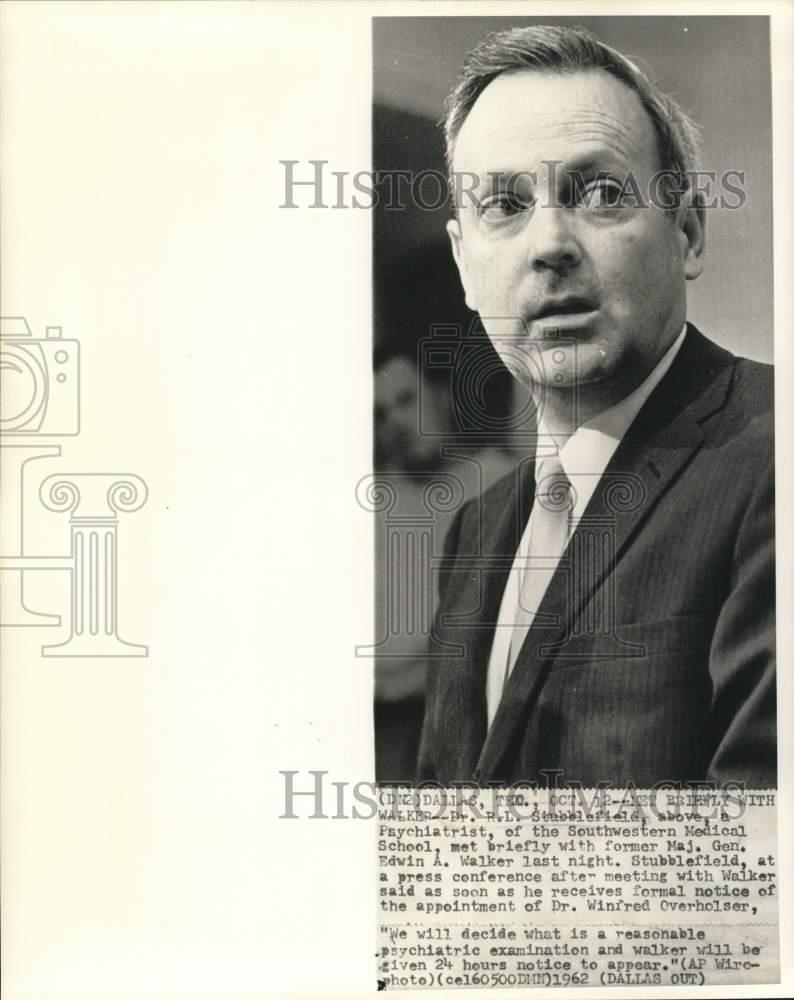 1962 Press Photo Psychiatrist Dr. R.L. Stubblefield, Met with Edwin A ...