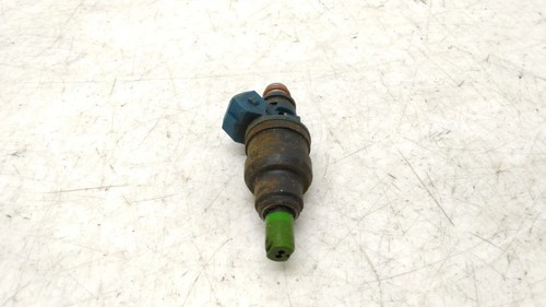 Mitsubishi Colt CA0 1.3i 55kW 1994 Petrol Engine Fuel supply injector ...