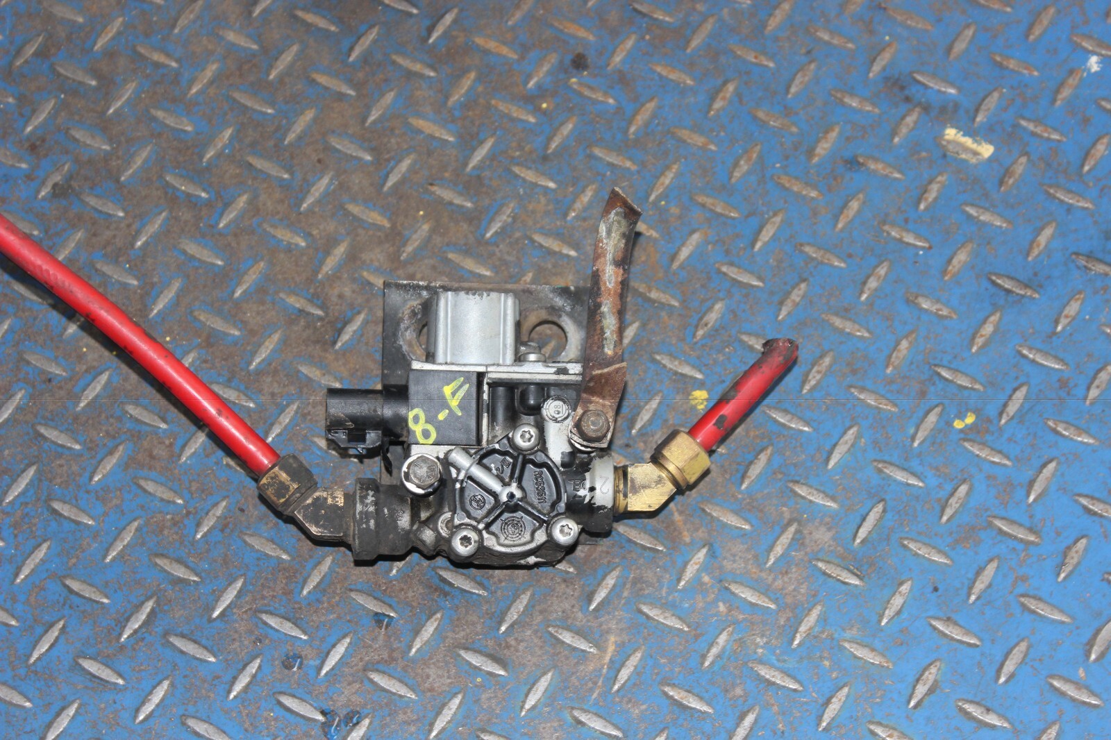 2000 FREIGHTLINER FLC112 ABS MODULATOR VALVE P/N: 5002210 | eBay