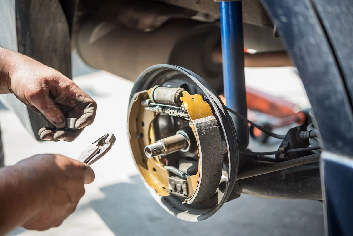 Drum Brakes vs. Disc Brakes: What’s the Difference?