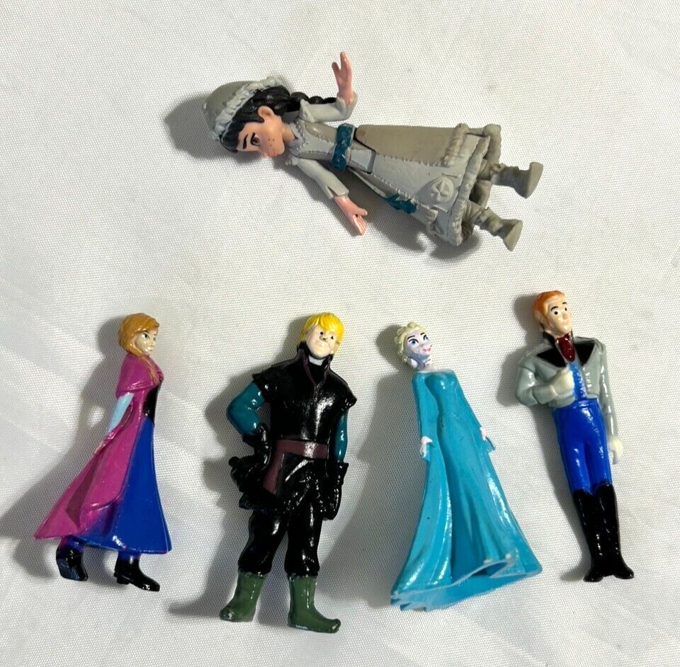 Disney Frozen Toy Figures Assorted Lot Of 39 Trolls Elsa Anna Kristoff ...