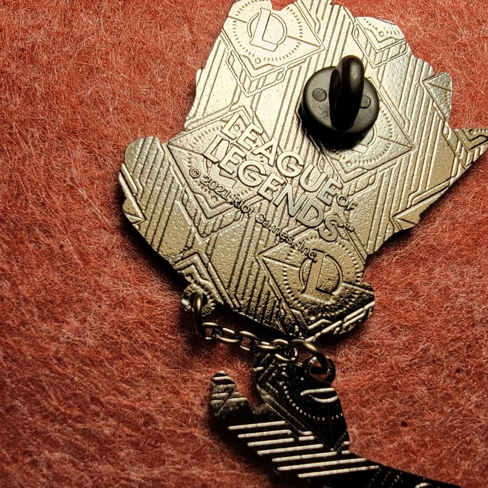 Official Yone pin league of legends pin 2021 Yone Enamel Pin | eBay.de