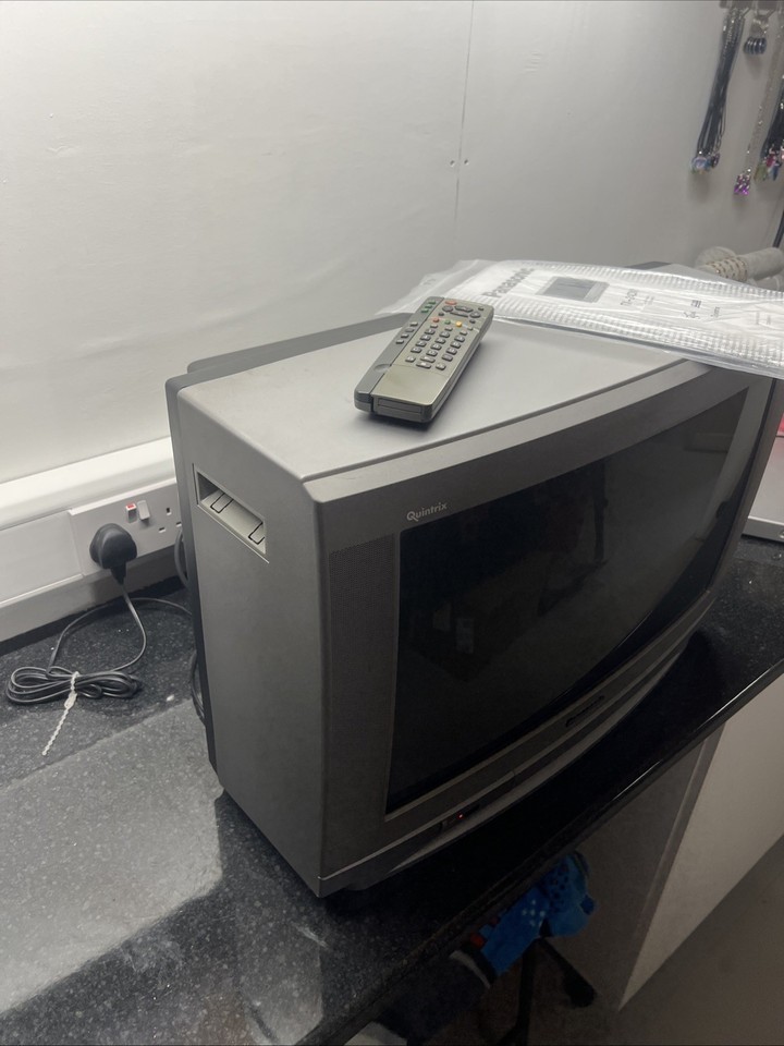 Panasonic Quintrix TX-24DX1 22" Retro Gaming CRT TV Triple AV RCA W ...