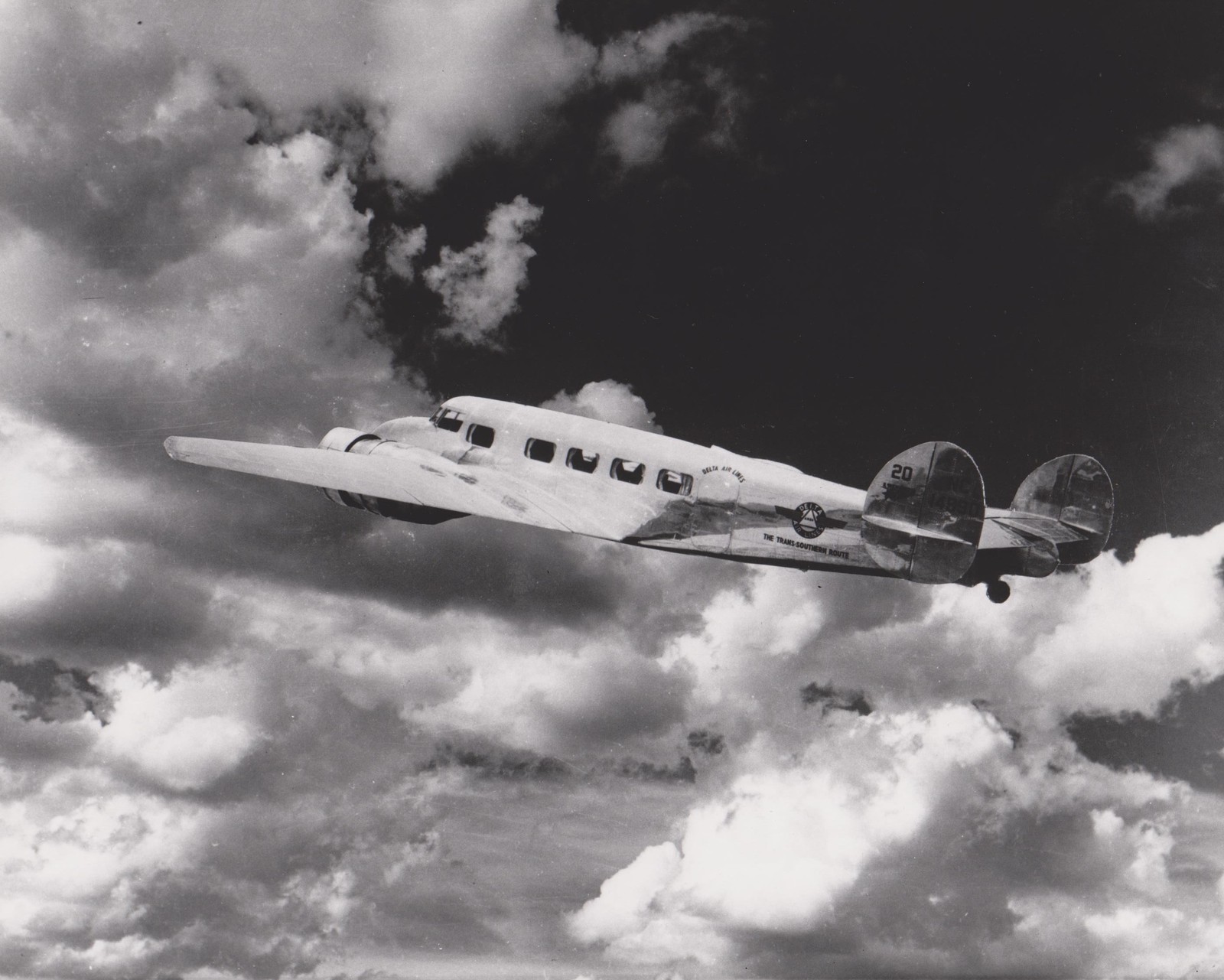 Lockheed 10 Electra for sale | Only 4 left at -65%