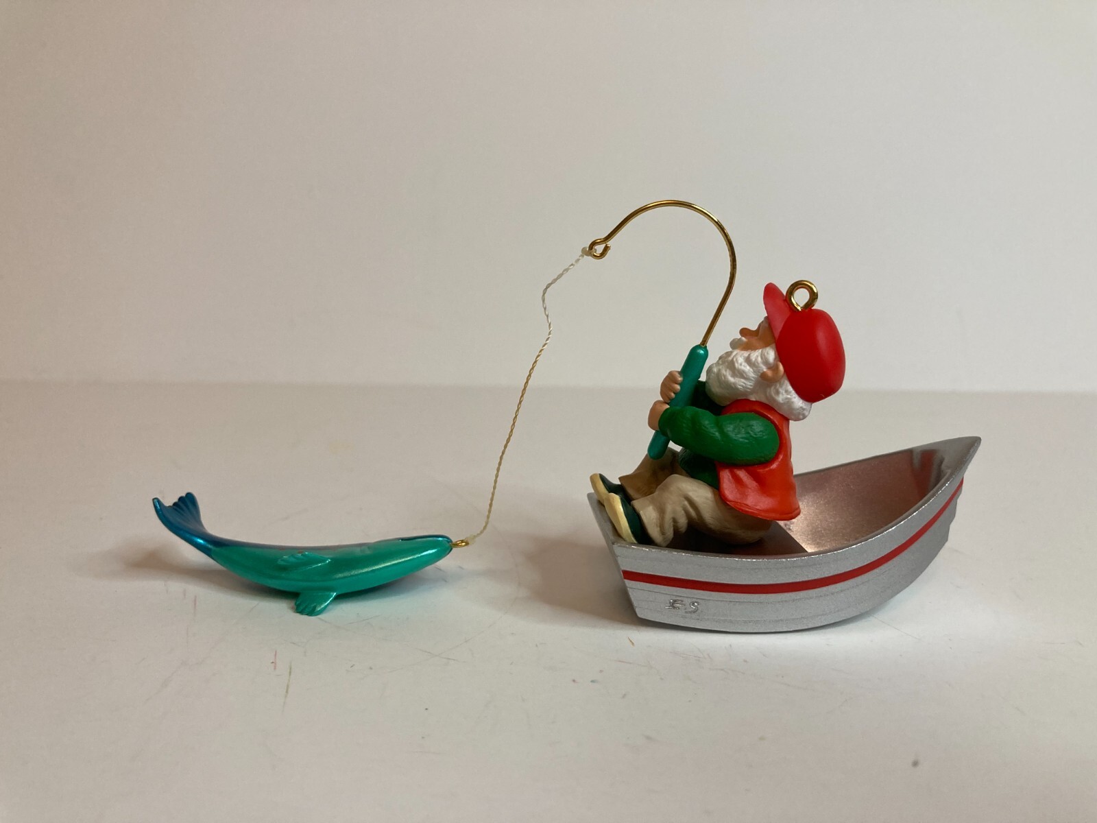 Hallmark Keepsake Ornament "CATCH OF THE SEASON" Santa Fishing - 1998 ...