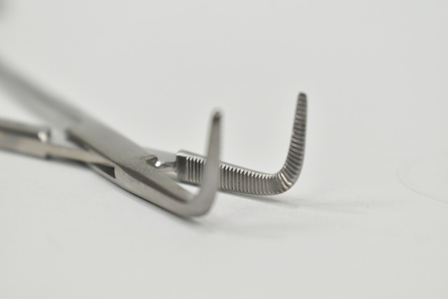 Forceps Intestinal Meeker Right Angle 10 3/4" Length Codman 67 Number ...