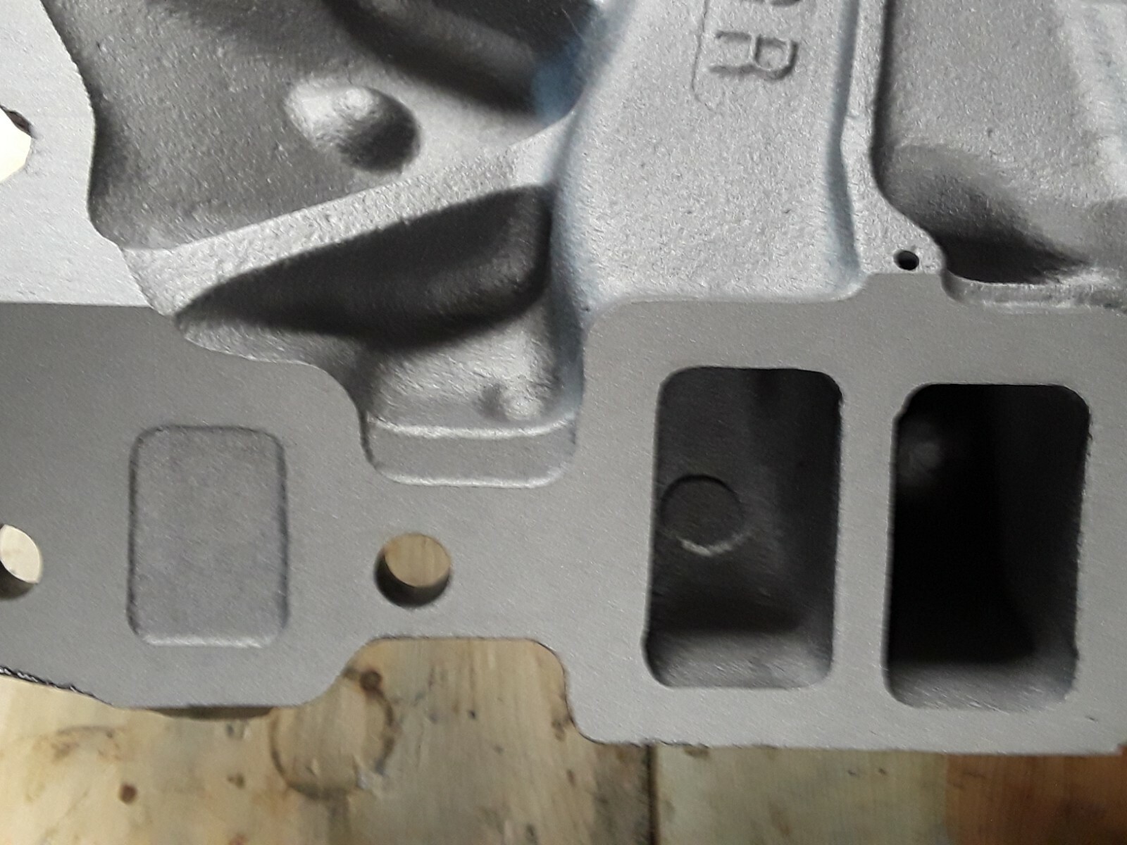 Marine OMC Mercruiser SBC 12 Bolt Intake manifold 14057055 5.0 5.7 350 ...