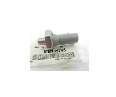 Mitsubishi Genuine Switch,ENG Oil Pressure OUTLANDER 2013/04-2013/7 ...