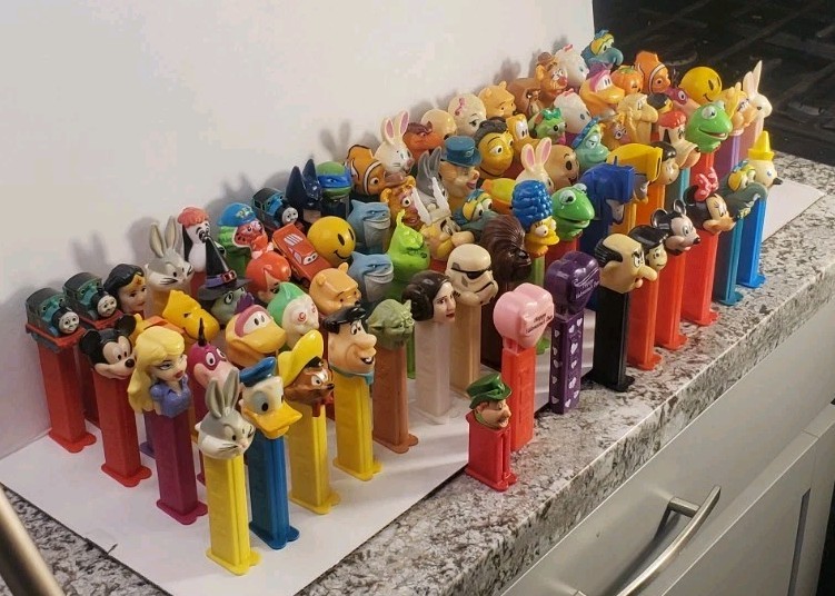HUGE Lot 81 Vintage PEZ Candy Dispensers Mixed Characters | eBay