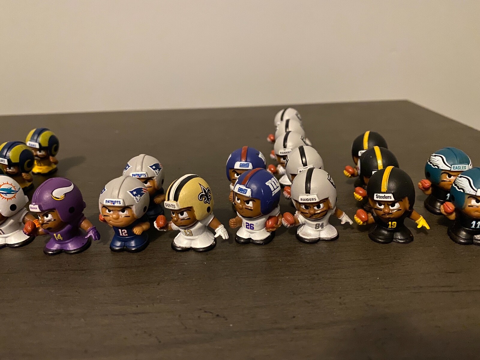 PICK UR FAVORITE TEAM FIGURE 2019 NFL FOOTBALL TEENYMATES COLOR RUSH ...