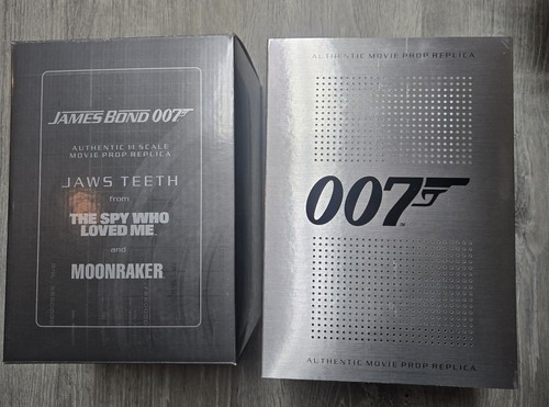 James Bond 007 JAWS Prop Replica Teeth Factory Entertainment Richard ...