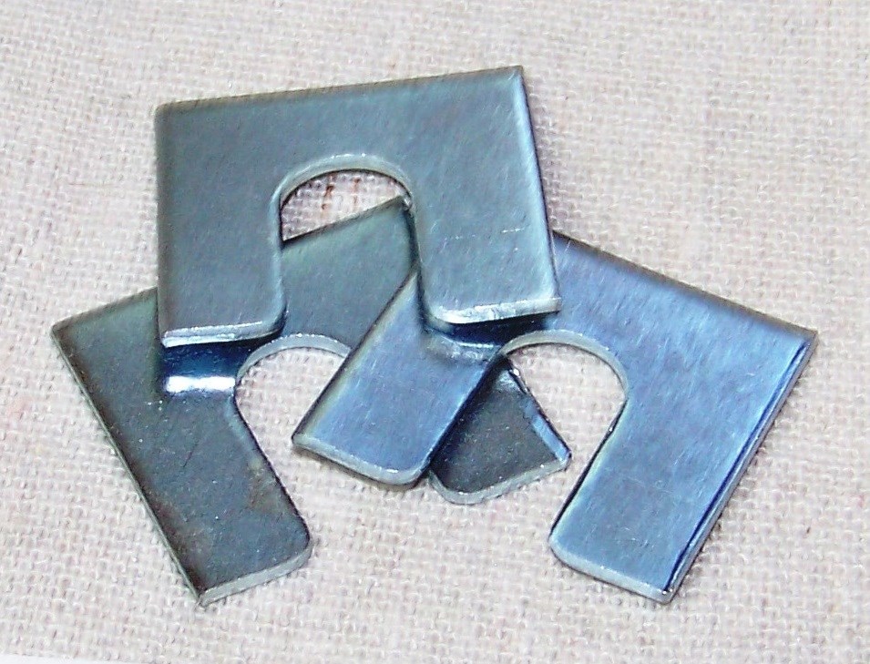 100 Qty-Shim 1-1/4" X 1-1/8" X 1/16" Thick With 3/8" Slot - Zinc Plated ...