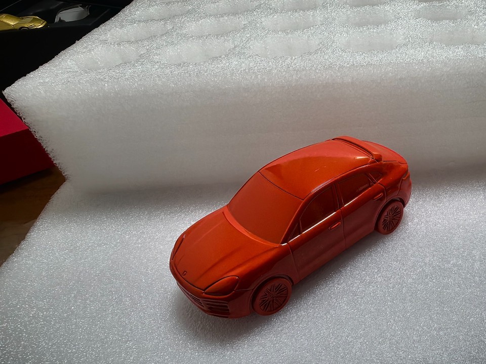 1:43 Porsche Cayenne paperweight aluminum-chromium alloy car model ...