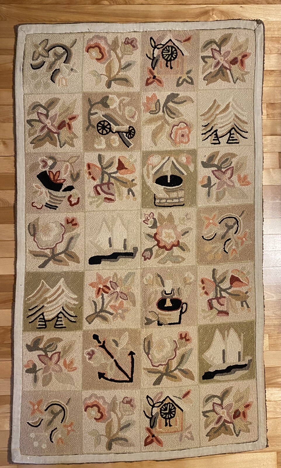 Primitive American Vintage hand-hooked woolen Geometric Pictorial rug ...