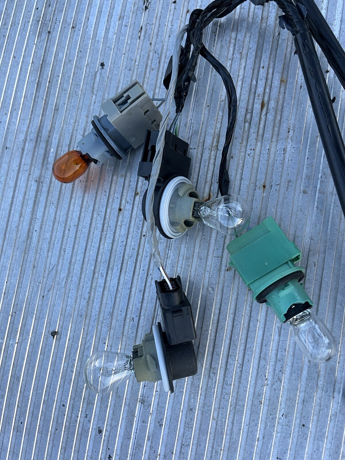 2020-2022 Ford F250 F350 SRW Truck Bed Tail Light Wiring Harness KA ...