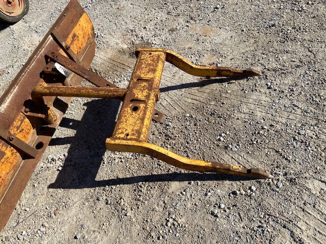 International Farmall Tractor IH 2pt adjustable grader blade w ...