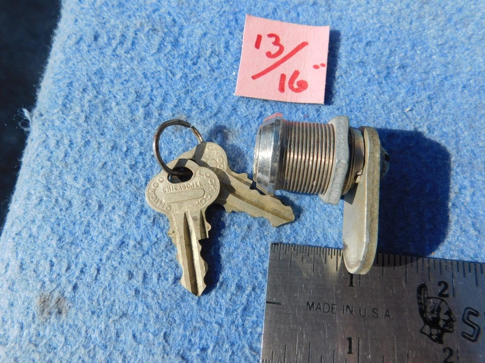 1940s-1950s Arcade Game Lock & 2 Keys ~ 13/16 inch - Chicago key 4709 ...
