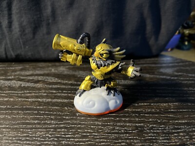 Legendary Jet-Vac Jetvac Skylanders Giants Activision Gold Gun Eagle ...