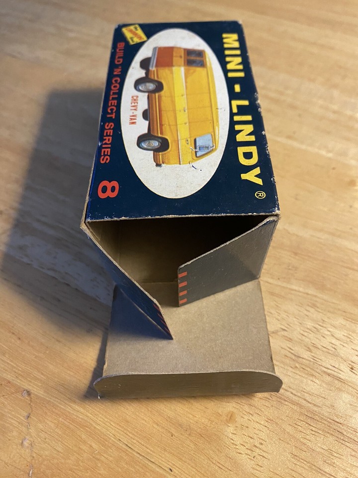 Mini-Lindy Chevy Van Box Only Build‘n collect series 8 very good ...
