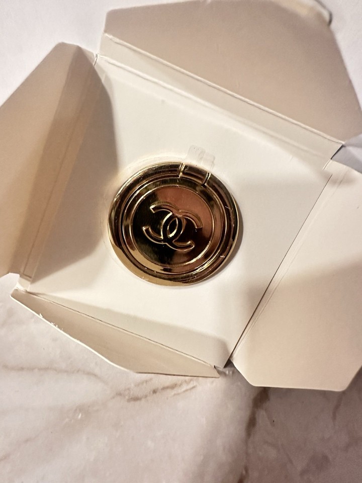 Chanel Beauty ~ VIP Gift ~ Finger Ring Holder Stand Grip For Cell Phone ...
