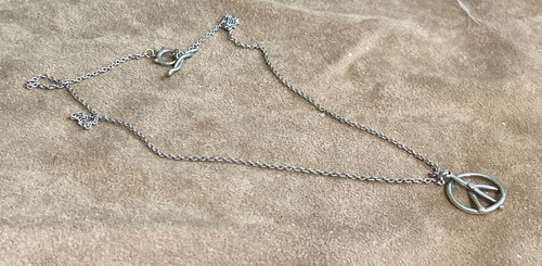 Delicate Silver Tone Chain Necklace Peace Symbol Pendant Hippies Retro ...