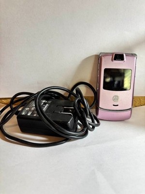 Vintage Pink Motorola Razor Flip Phone w/ Charger, Needs New Battery | eBay
