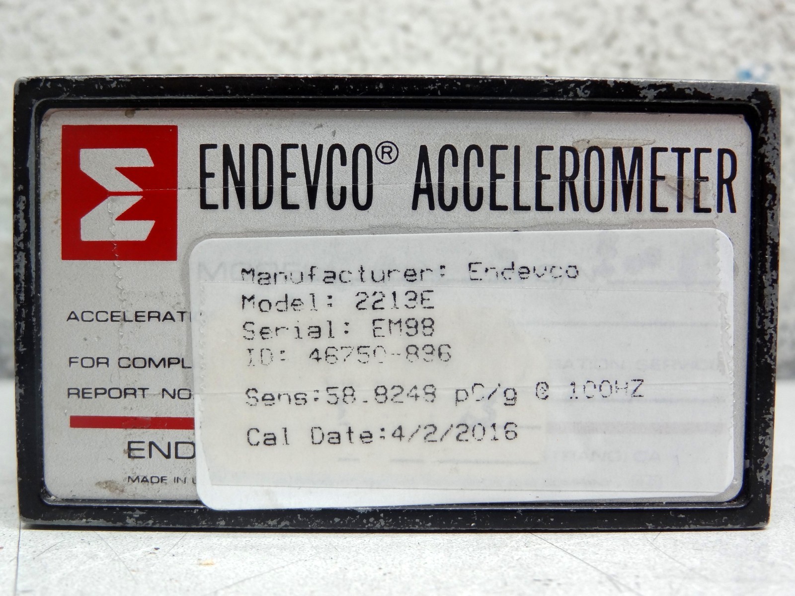Endevco Model: 2213E Piezoelectric Accelerometer w/ Original Case (B ...