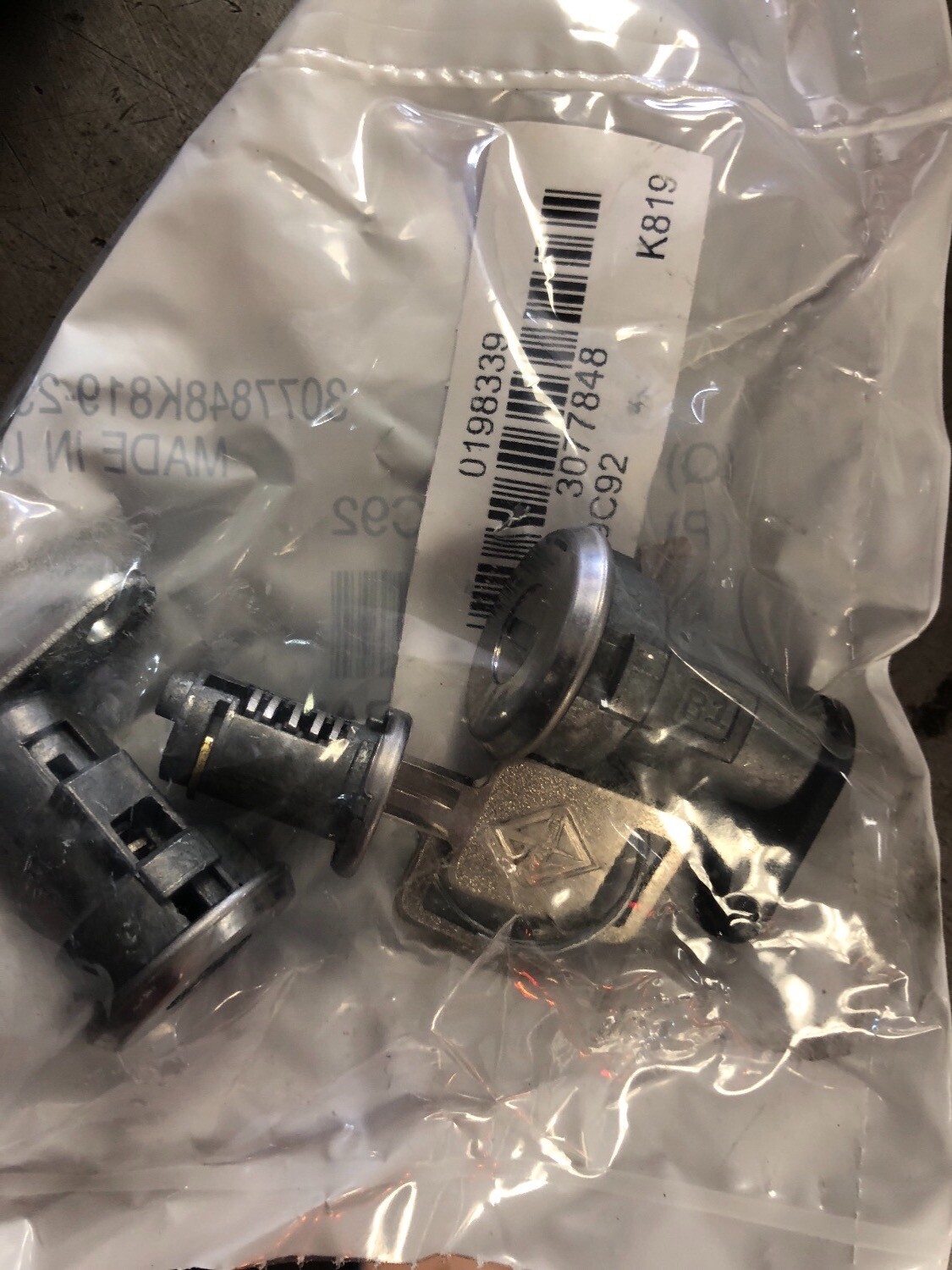 International Lock Cylinder Key Set 1652309C92 for sale online | eBay