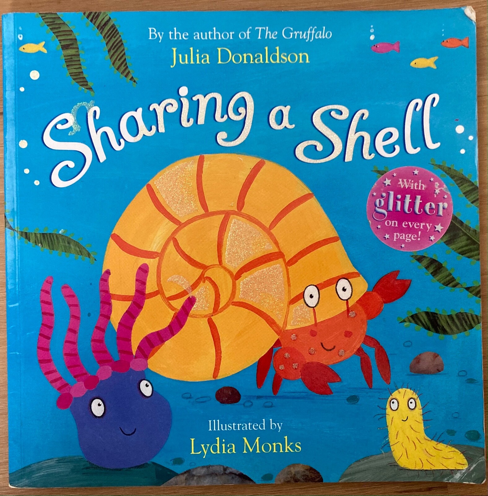 SHARING A SHELL by JULIA DONALDSON~ S/C~VGC | eBay Australia
