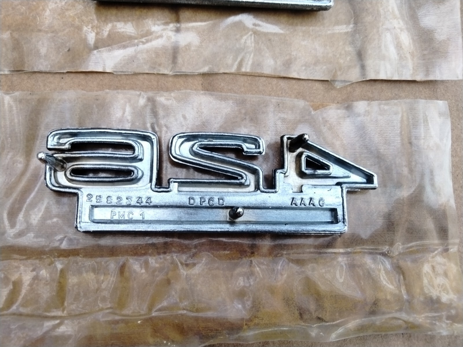 MOPAR NOS 426 HEMI EMBLEMS CHARGER,CORONET | eBay