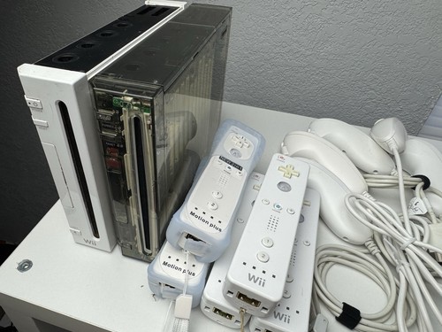 Modded Wii Console 100+ Games and with All Cables and Remotes that you ...