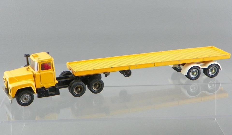 Vintage 1973 Corgi Major 1106 Diecast 1/43 Mack Container Truck Tractor ...