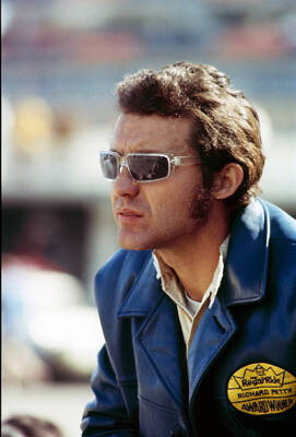 Richard Petty stands around by pits before race Petty will go - 1971 ...