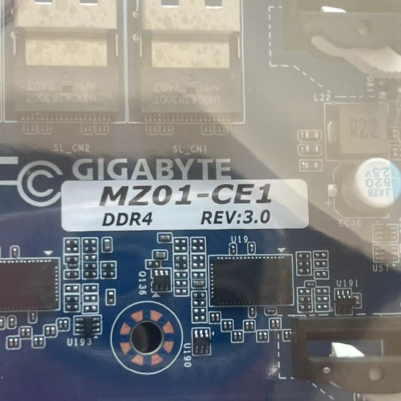 Gigabyte MZ01-CE1 SP3 DDR4 Server Motherboard Support AMD EPYC 7002/ ...