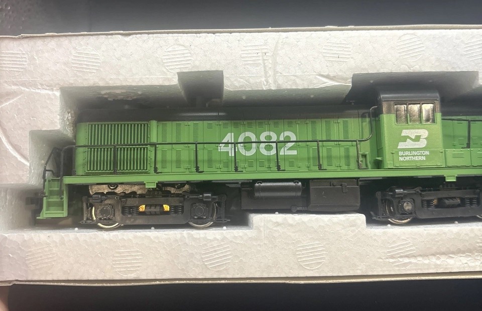 HO Atlas Kato 7072 Burlington Northern Alco RS-3 Diesel Locomotive BN ...