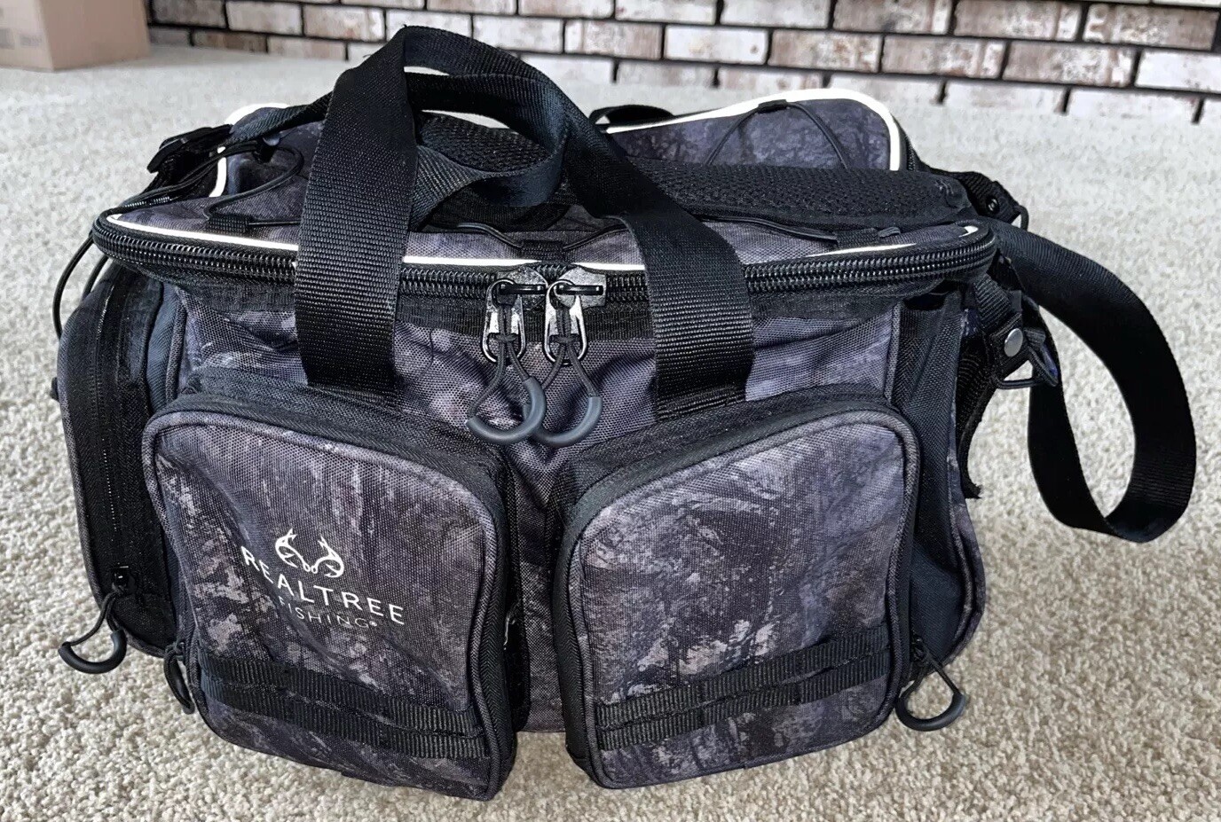 Realtree Aspect Fishing Tackle Bag Many Pockets Gray Camouflage 14”x10 ...