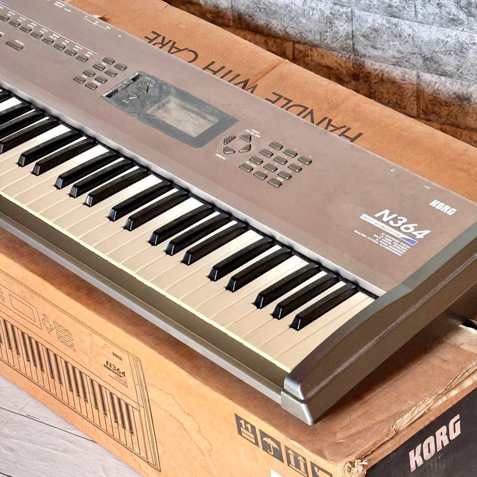 KORG N364 Music Workstation 61-Key Keyboard Synthesizer Music ...