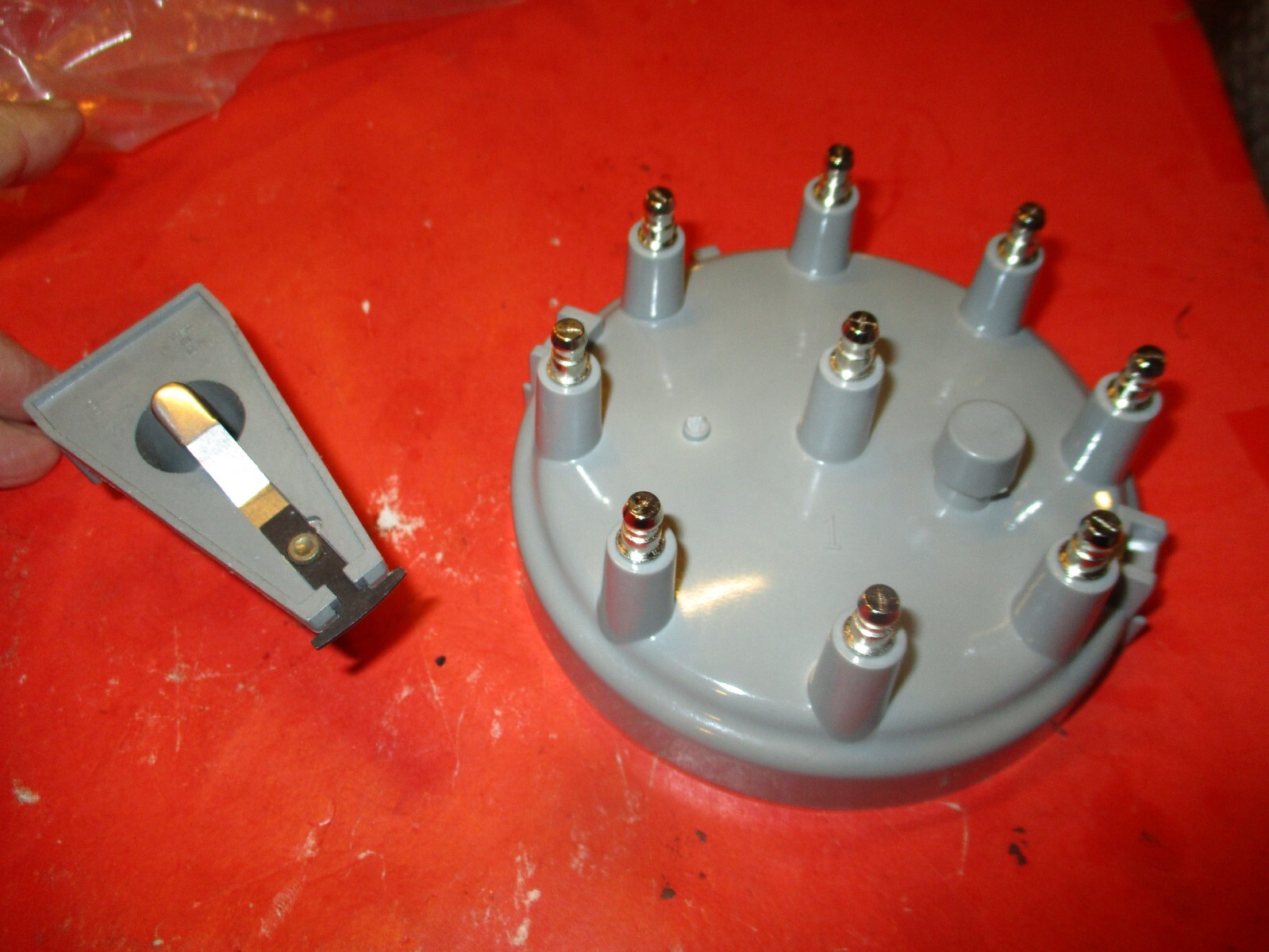 FORD F100-F150-F250-F350-BRONCO-LINCOLN V8-1977-87- DISTRIBUTOR CAP ...