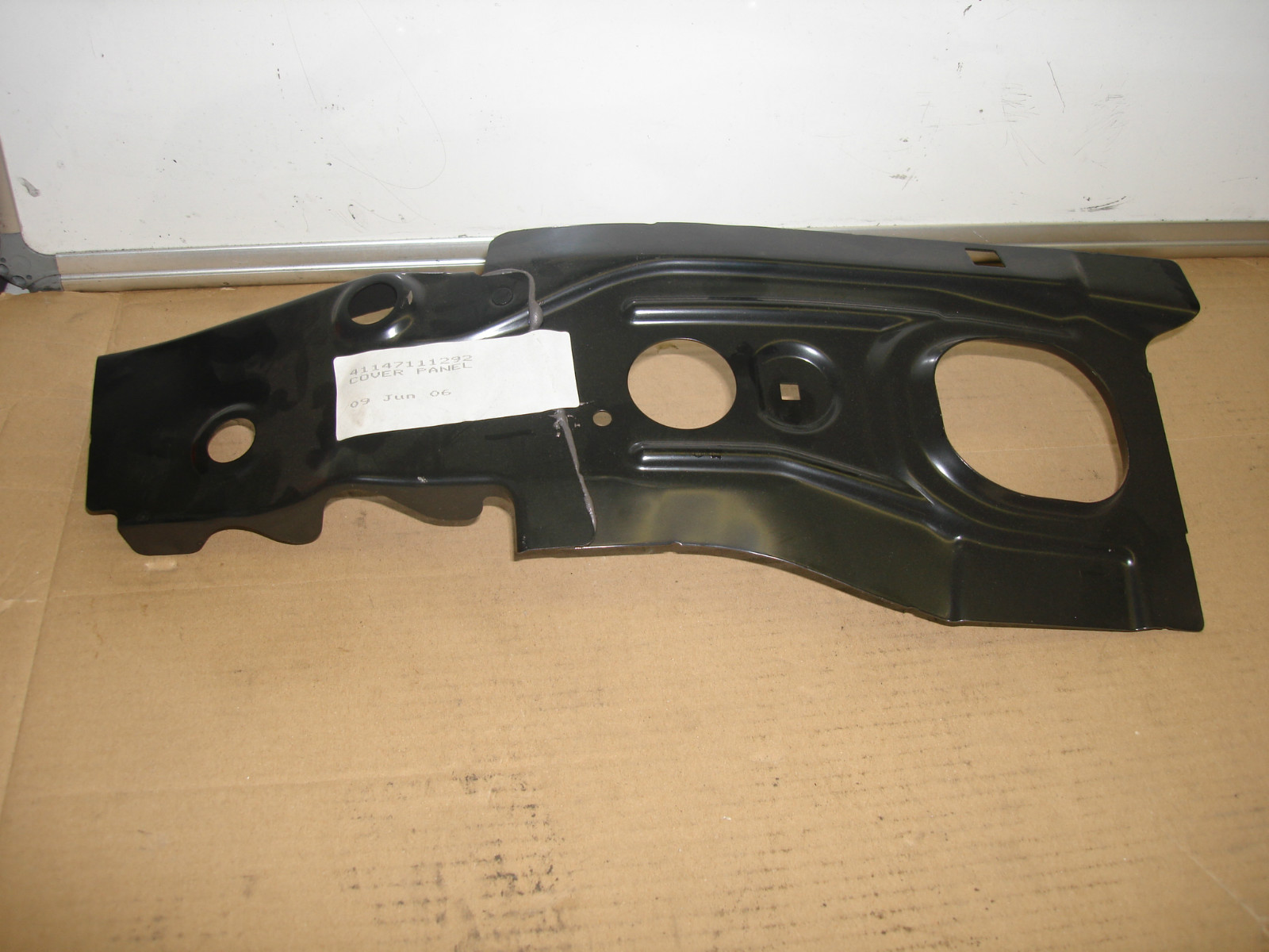 BMW RIGHT COVER PANEL SECTION ON RIGHT WHEEL HOUSING PLEASE MATCH ...